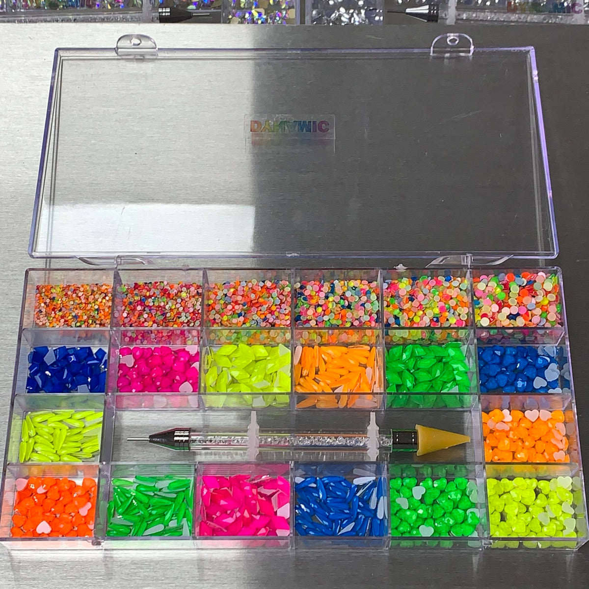 [Neon] Rhinestones set - 14 mix shapes and 6 round shapes - mixed colo ...